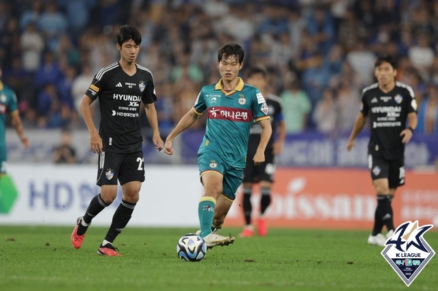 [b11 현장] VAR과 PK 선방, 요동쳤던 울산과 대전의 승부… 울산, 또 대전 못 이겼다