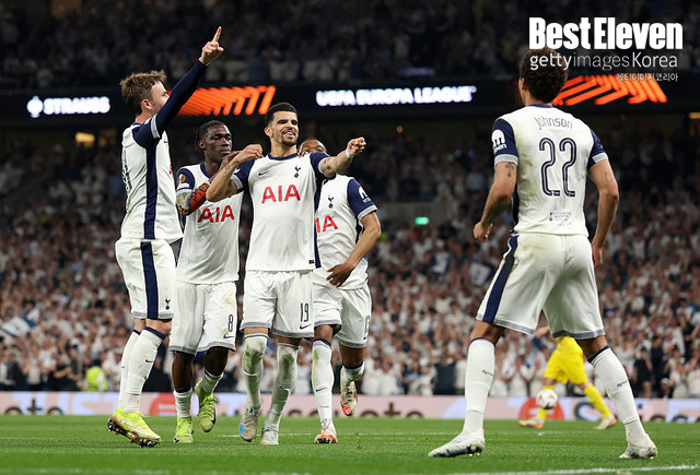 포스테코글루 “2차전, 오늘만 같아라” 토트넘, UEL 준결승 홈 3-1 승!