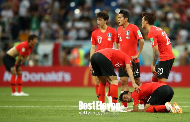 [과달라하라 LIVE] 하석주 퇴장부터 VAR 논란까지...월드컵 멕시코전은 늘 ‘사건’이 있었다